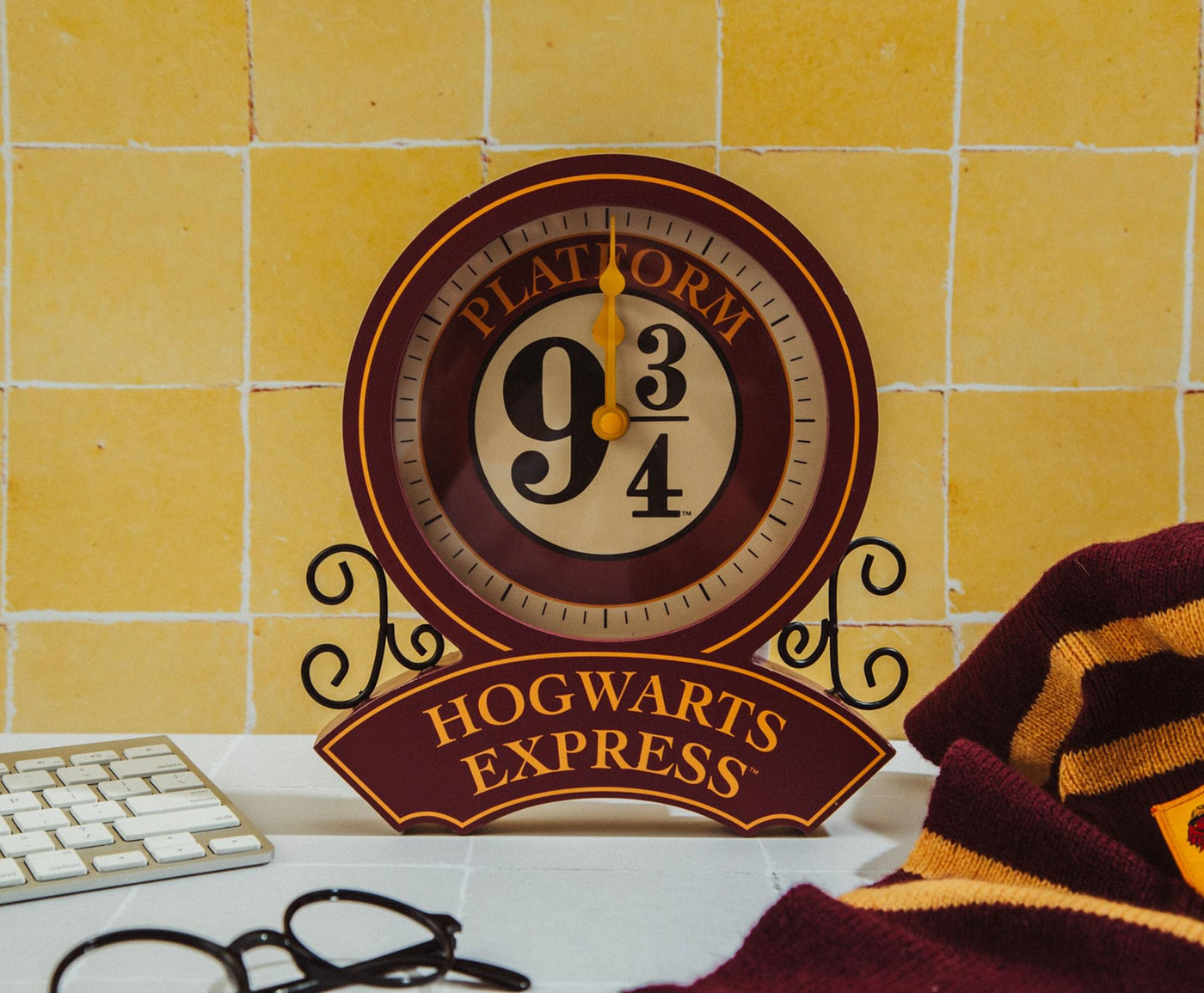 Harry Potter Hogwarts Express Platform 9 3/4 Desk Clock | Free Shippin